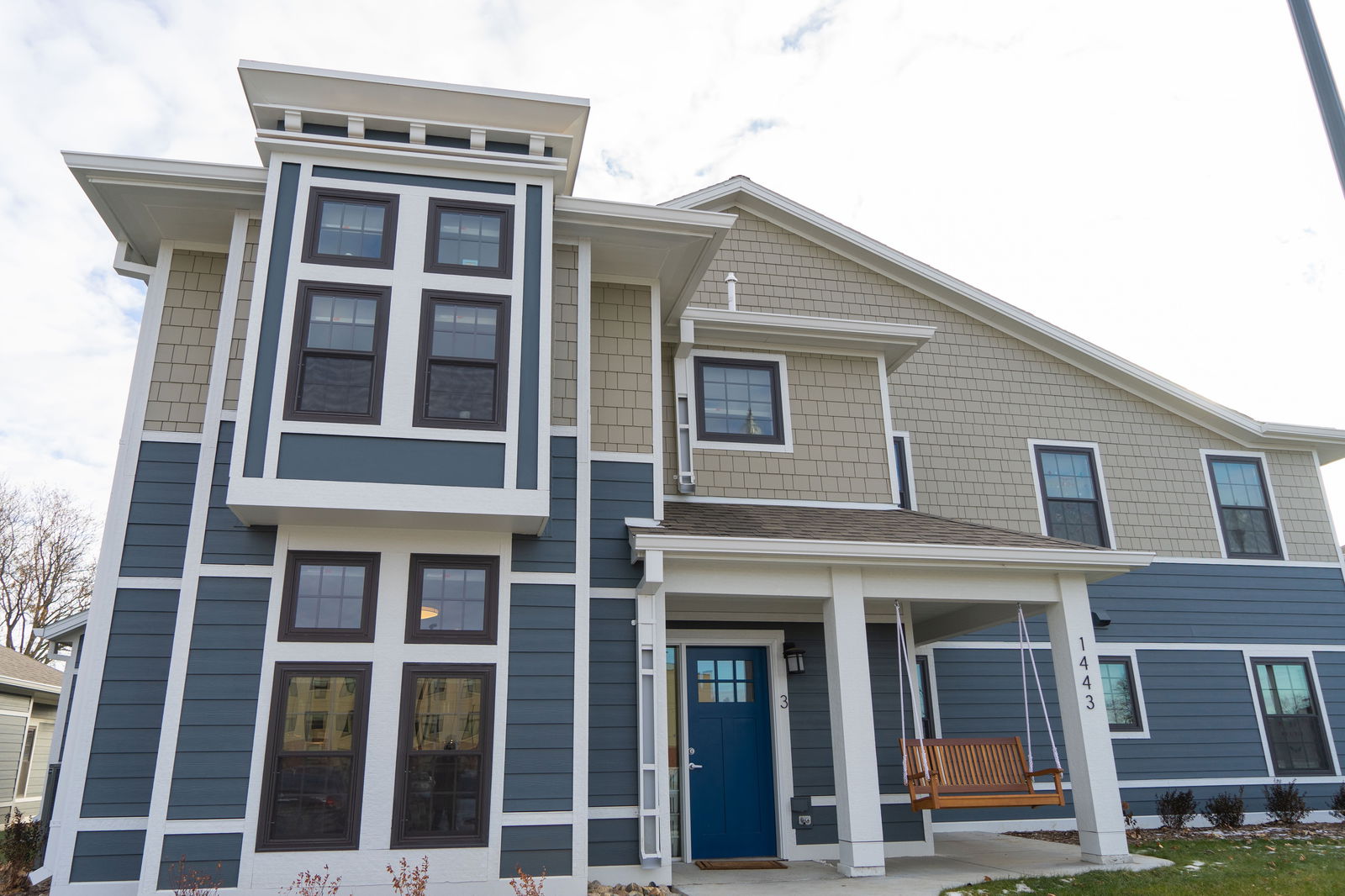 South Dakota State University Students Move Into New Apartment Style ...