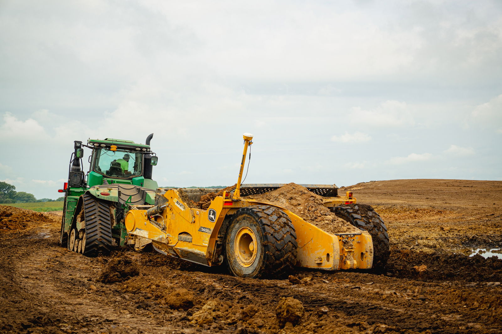 Trimble Earthworks Now Available For Select Towed Wheeled Tractor ...